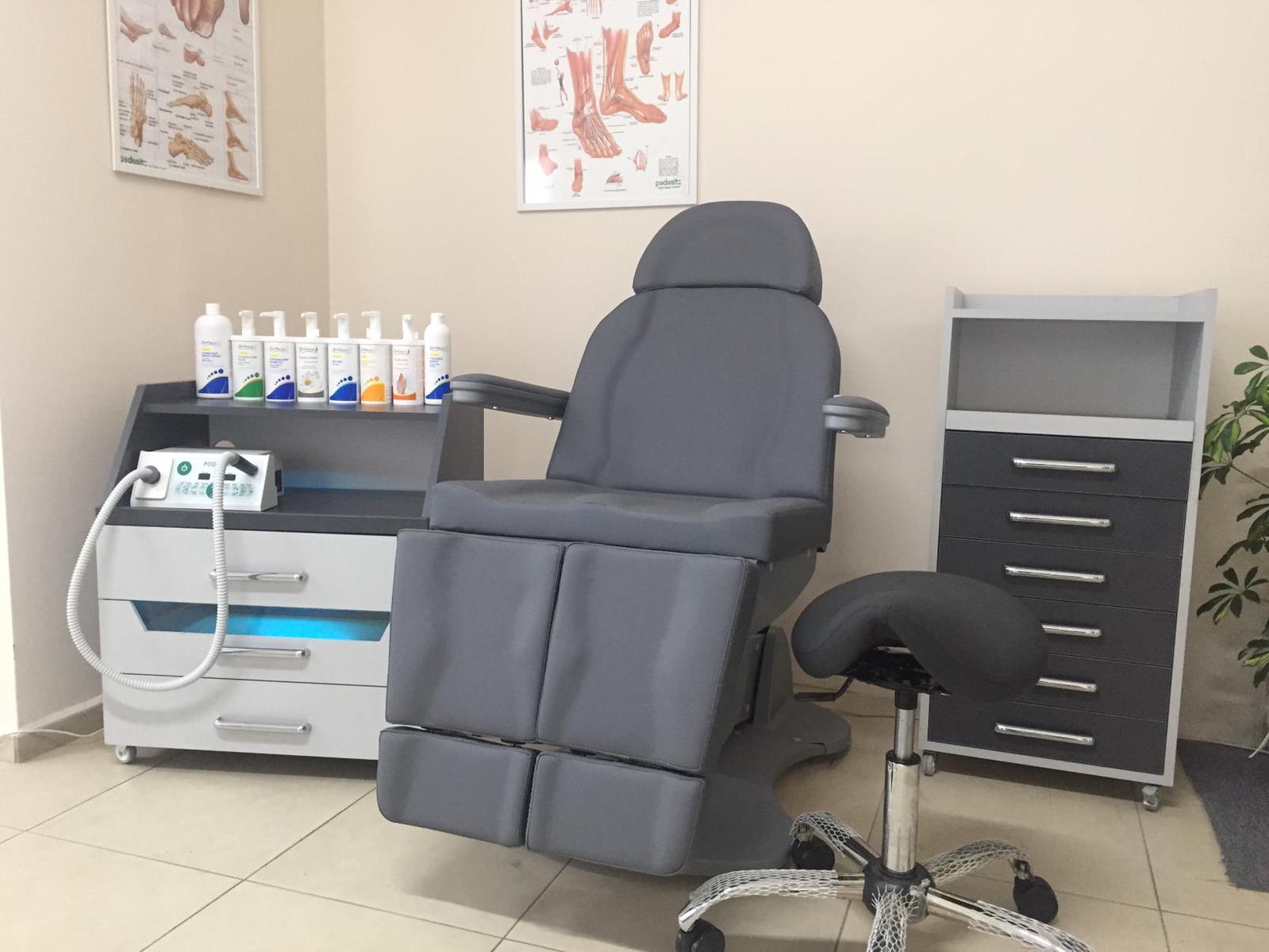 5 Motorlu Podoloji Koltuğu - Podosit